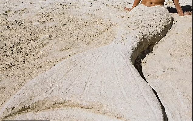 When Hailey Bieber transforms into a mermaid for her brand Rhode, she ...
